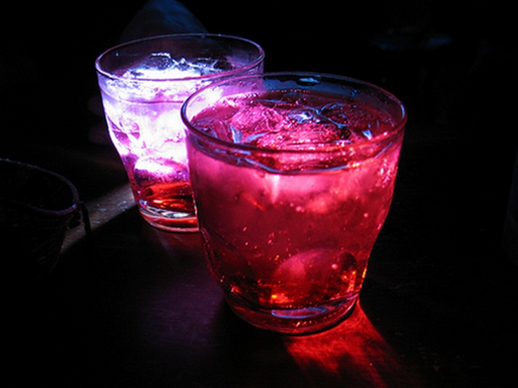 Colorful alcoholic drinks (32 Photos) - Badchix Magazine