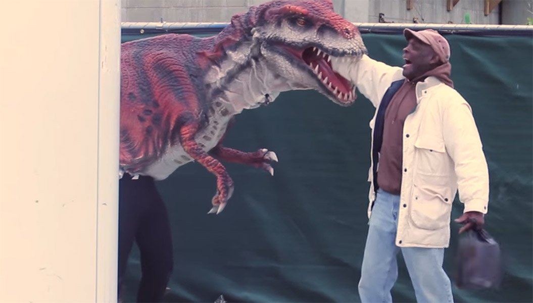 Dinosaur In The Hood Prank 2 - Badchix Magazine