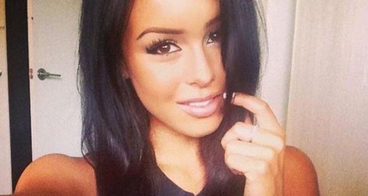 Instant Happiness with Sexy Side boobs (31 Photos)