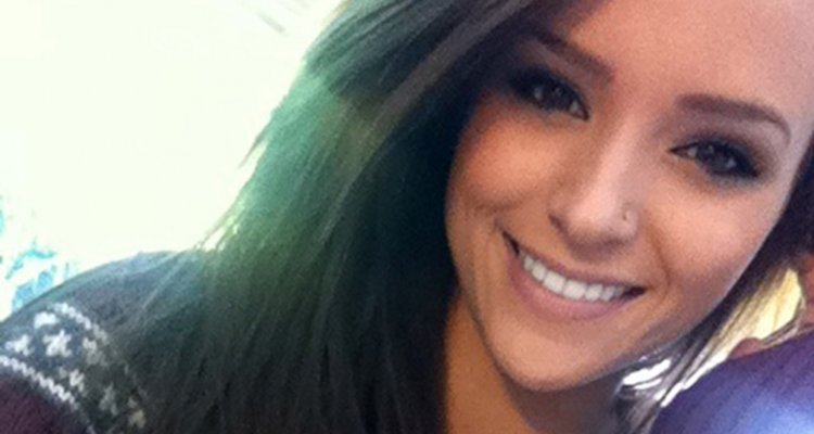 There Are Sexy Badchix Among Us (35 Photos)