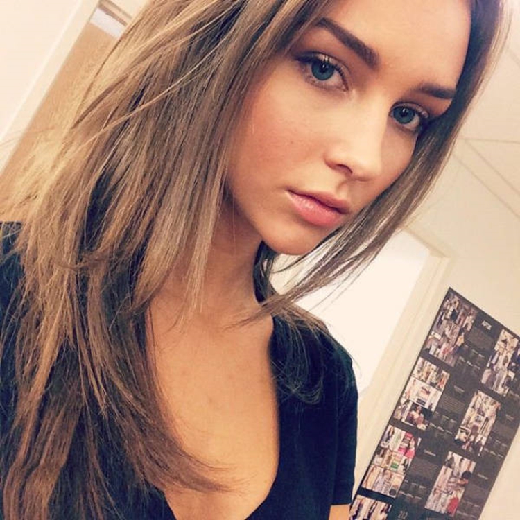 Let's Work Together And Find Her! (35 Photos) - Badchix Magazine