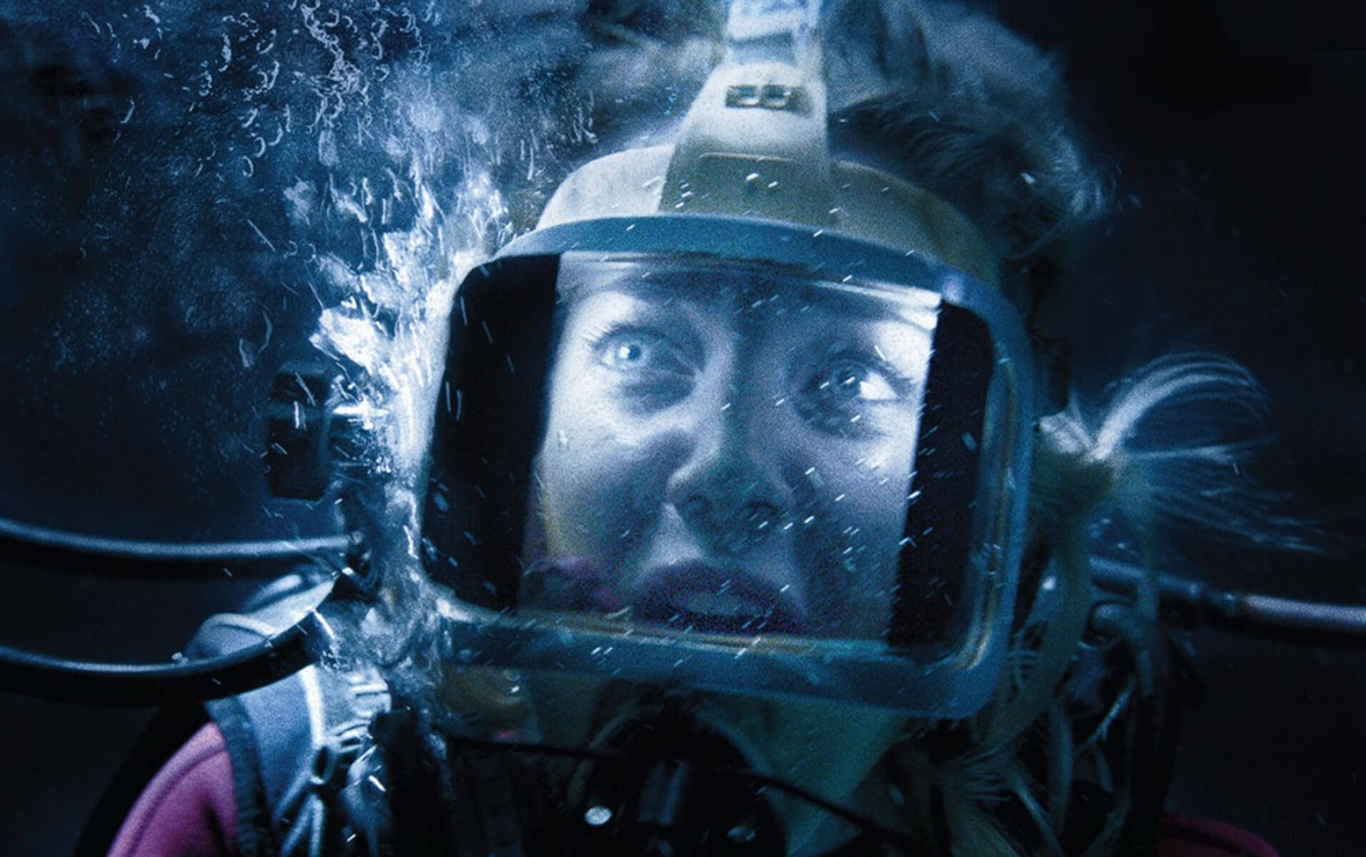 47 Meters Down (2017) - Badchix Magazine